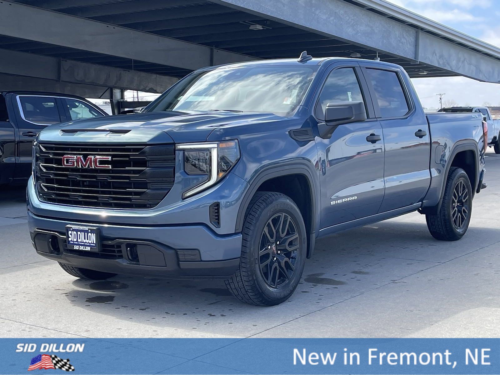 New 2024 GMC Sierra 1500 Pro Crew Cab in #2G24564 | Sid Dillon