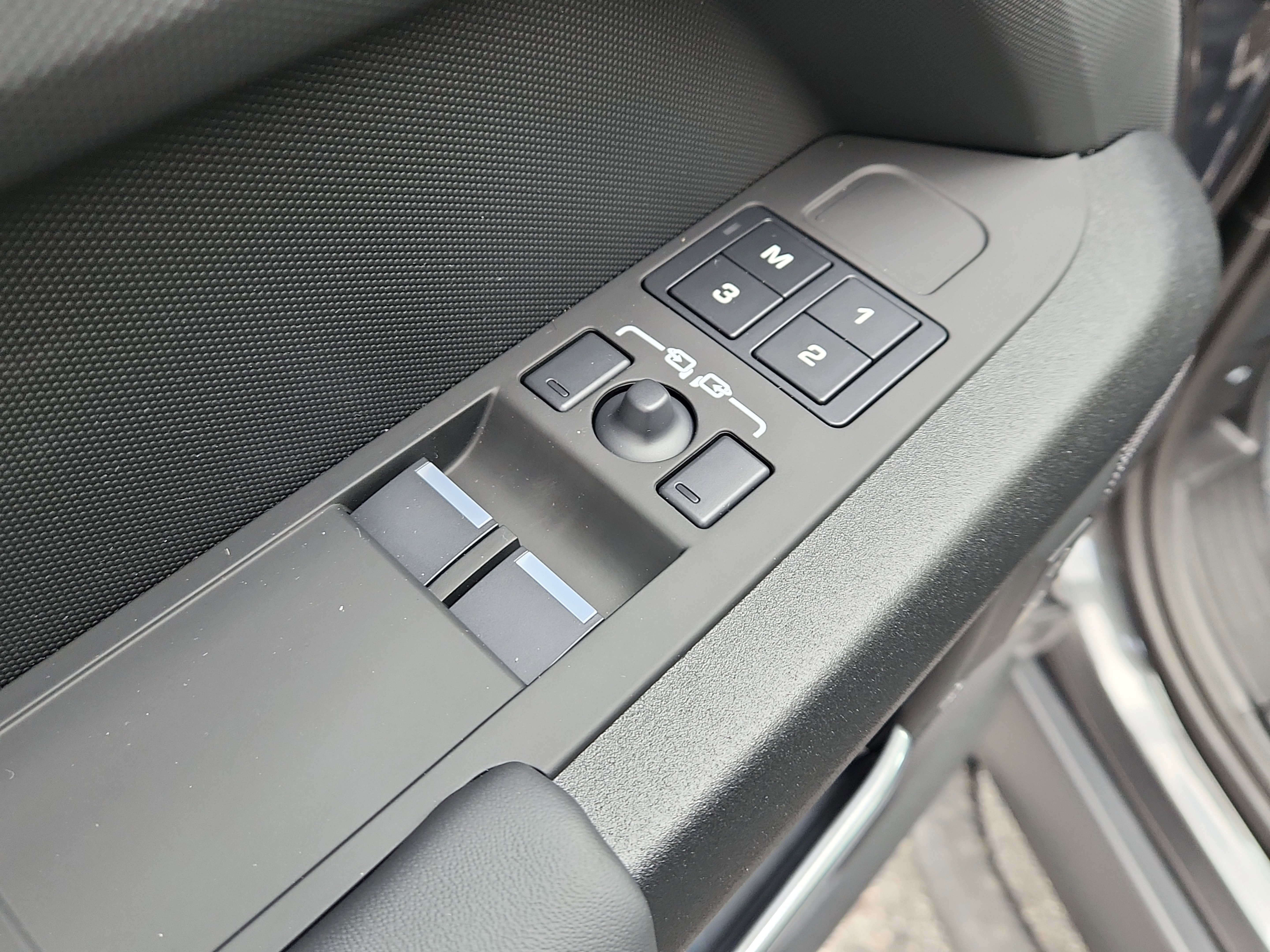 New 2025 Land Rover Defender 90 V8 Sport Utility in San Jose #S2409103 ...