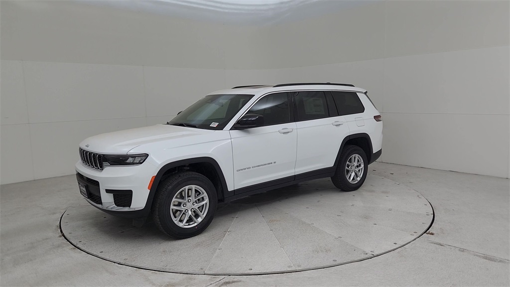 New 2025 Jeep Grand Cherokee L Laredo Utility in Springfield #1666215 | Corwin Chrysler Dodge ...