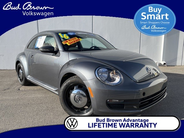 Pre-Owned 2016 Volkswagen Beetle 1.8T Classic 2D Hatchback in Olathe ...