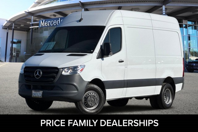 Pre-Owned 2023 Mercedes-Benz Sprinter 4500 Cargo Van 144 in WB 3D Cargo ...