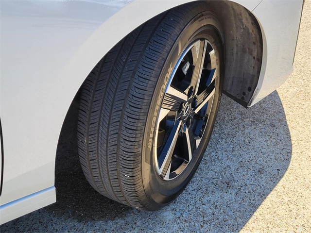 Pre-Owned 2025 Nissan Sentra SV 4D Sedan in Fort Worth #P2184 | Hiley ...