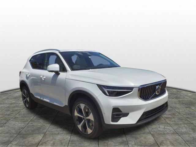 New 2025 Volvo XC40 Plus Bright Theme Sport Utility in Greensburg ...