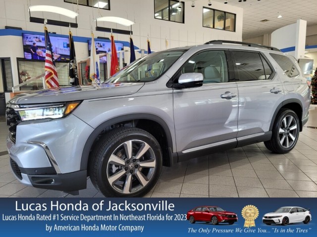 New 2025 Honda Pilot TOURING AWD Sport Utility in Jacksonville # ...
