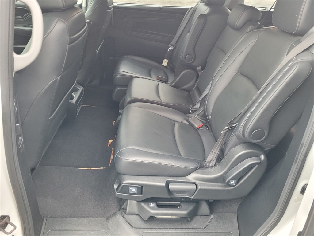 Certified Pre-Owned 2021 Honda Odyssey Touring 4D Passenger Van in ...