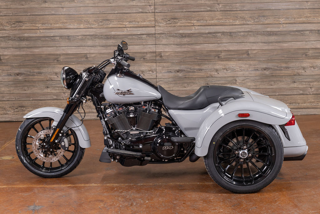 New 2024 Harley-Davidson® Trike FLRT – Freewheeler for sale in Alton ...
