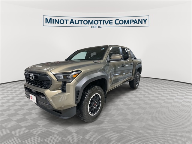 Pre-Owned 2025 Toyota Tacoma Hybrid 4D Crew Cab in Minot #67091A | Minot Chrysler Center