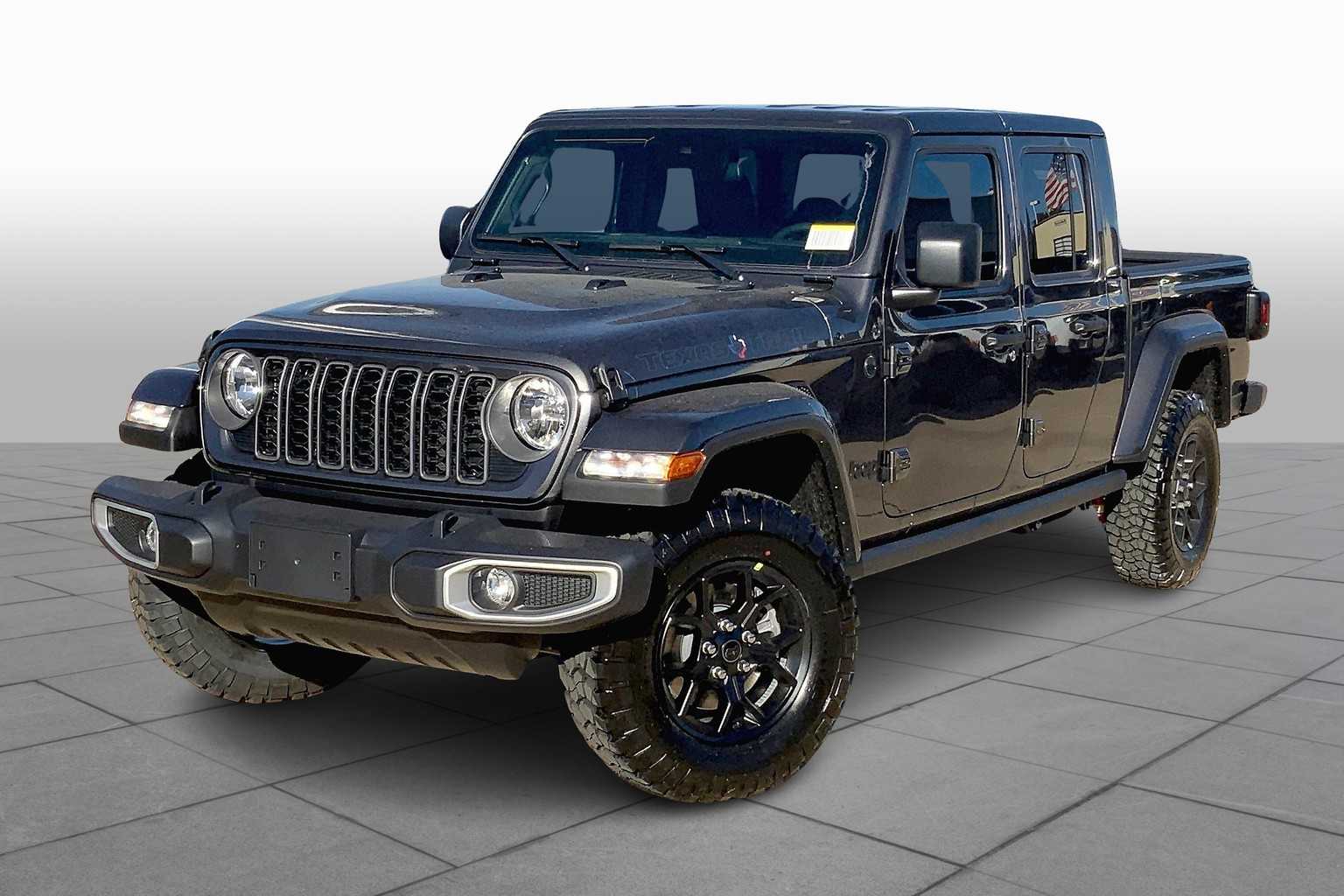 New 2025 Jeep Gladiator Texas Trail Crew Cab in Dallas #SL503922 | Dallas Dodge Chrysler Jeep Ram