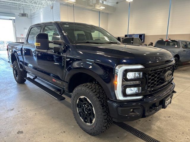 New 2025 Ford F-350SD Lariat Crew Cab in Reno #5C69156 | Corwin Ford Reno