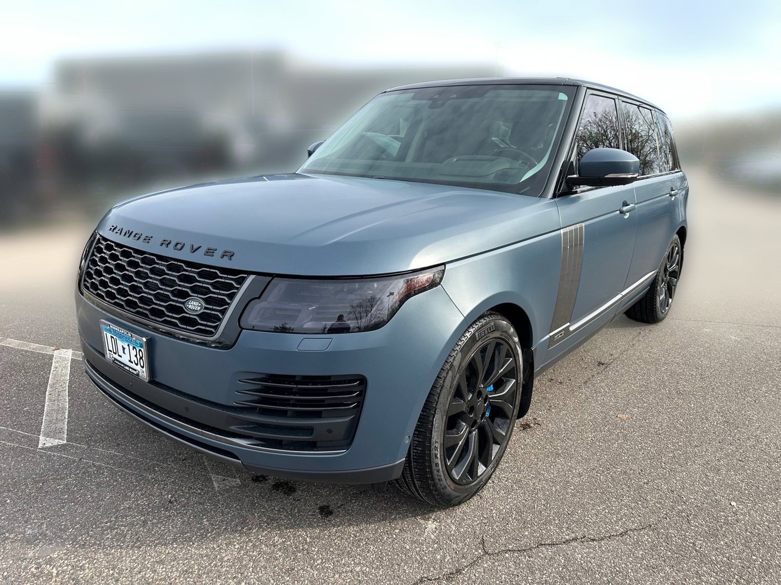 P525 range rover store