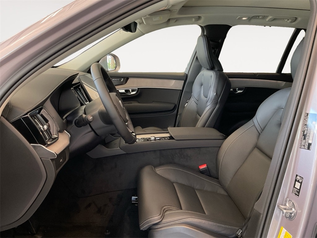 Pre-Owned 2026 Volvo XC90 B6 Ultra 7-Seater SUV in Martinsburg #26-058 | CMA's CDJR of Martinsburg