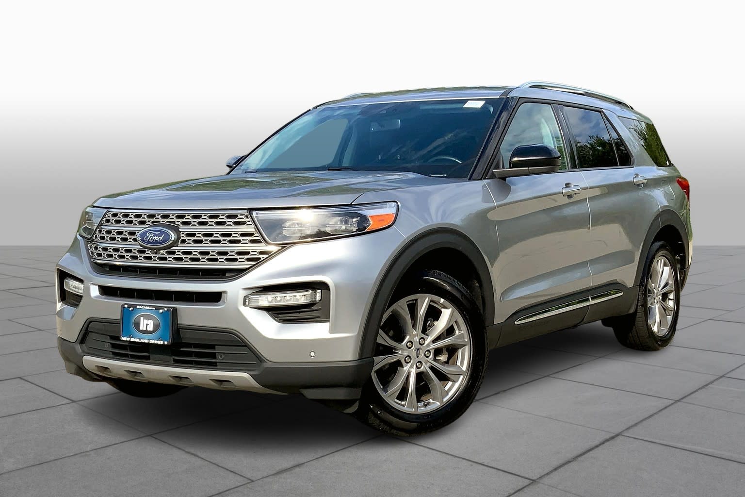 Ford Explorer Limited 2022 Silver