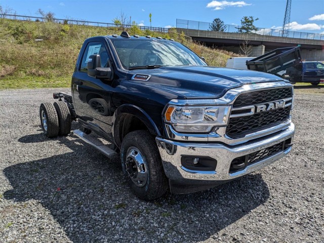 New 2024 RAM 3500 Chassis Cab Tradesman 2D Standard Cab in Johnston #KJ24156 | Tasca Chrysler ...