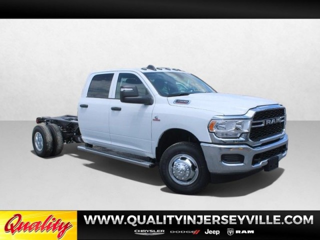 New 2024 RAM 3500 Chassis Cab Tradesman Crew Cab in Jerseyville #R10253 | Quality Chrysler Dodge ...