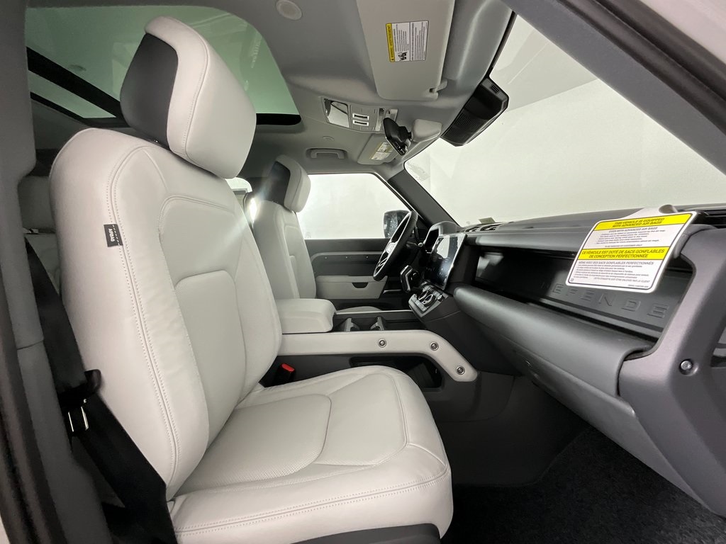 New 2026 Land Rover Defender 110 X-Dynamic SE 4D Sport Utility in North ...