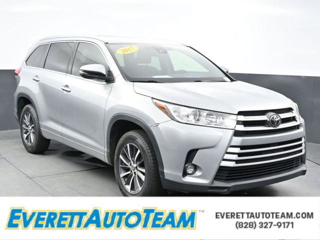 Pre-Owned 2017 Toyota Highlander XLE Sport Utility in Hickory #A24-266B ...