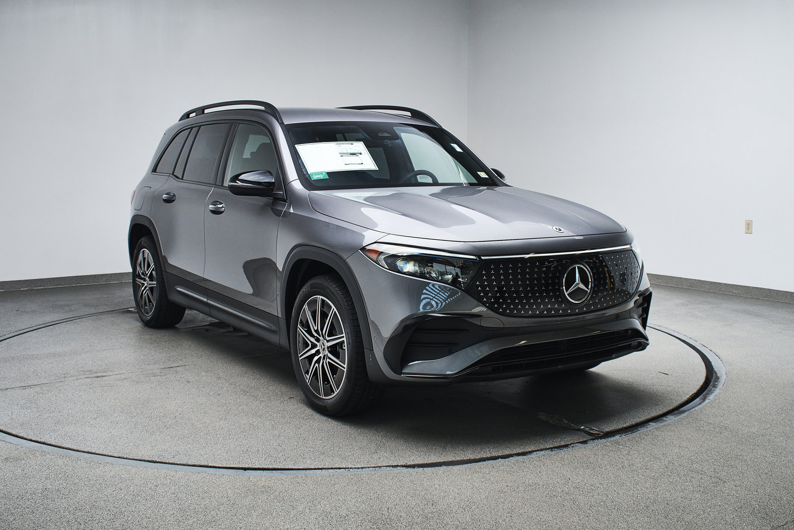 New 2024 Mercedes-Benz EQB EQB 300 SUV in Hampton #MT54339 | Mercedes-Benz of Hampton