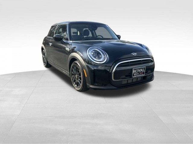 Pre-Owned 2023 MINI Cooper Signature 2D Hatchback in Sussex #T13271 ...