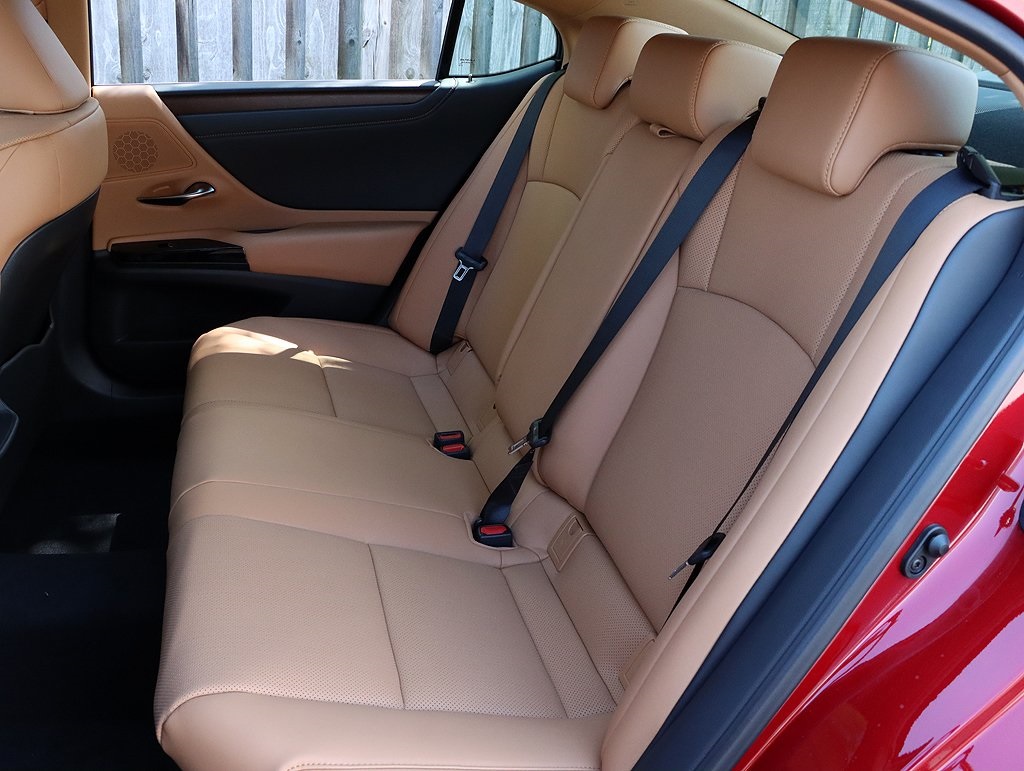 New 2025 Lexus ES HYBRID ES 300h F SPORT DESIGN 4-DOOR SEDAN for sale ...