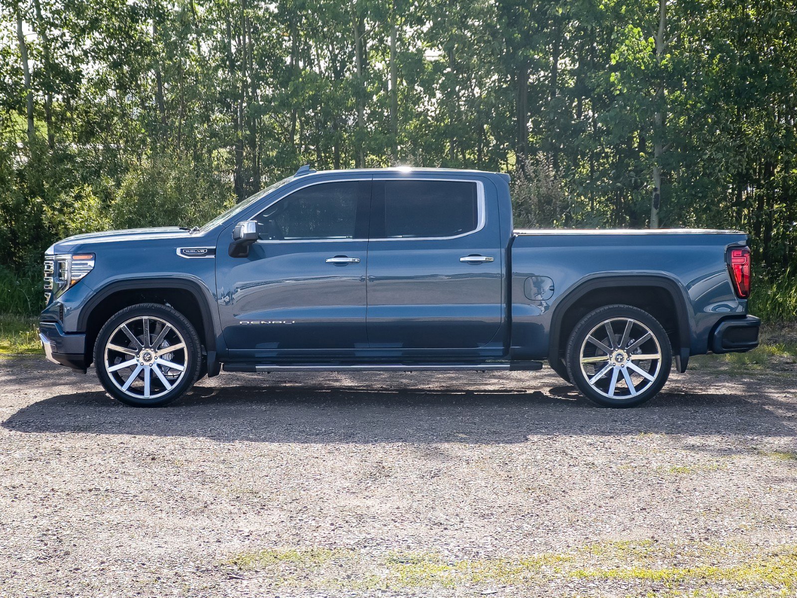 New 2024 GMC Sierra 1500 Denali TECH PKG SUNROOF CHROME 24s Crew Cab ...