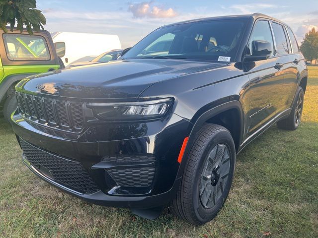 New 2025 Jeep Grand Cherokee Altitude X Sport Utility in Bloomington # ...