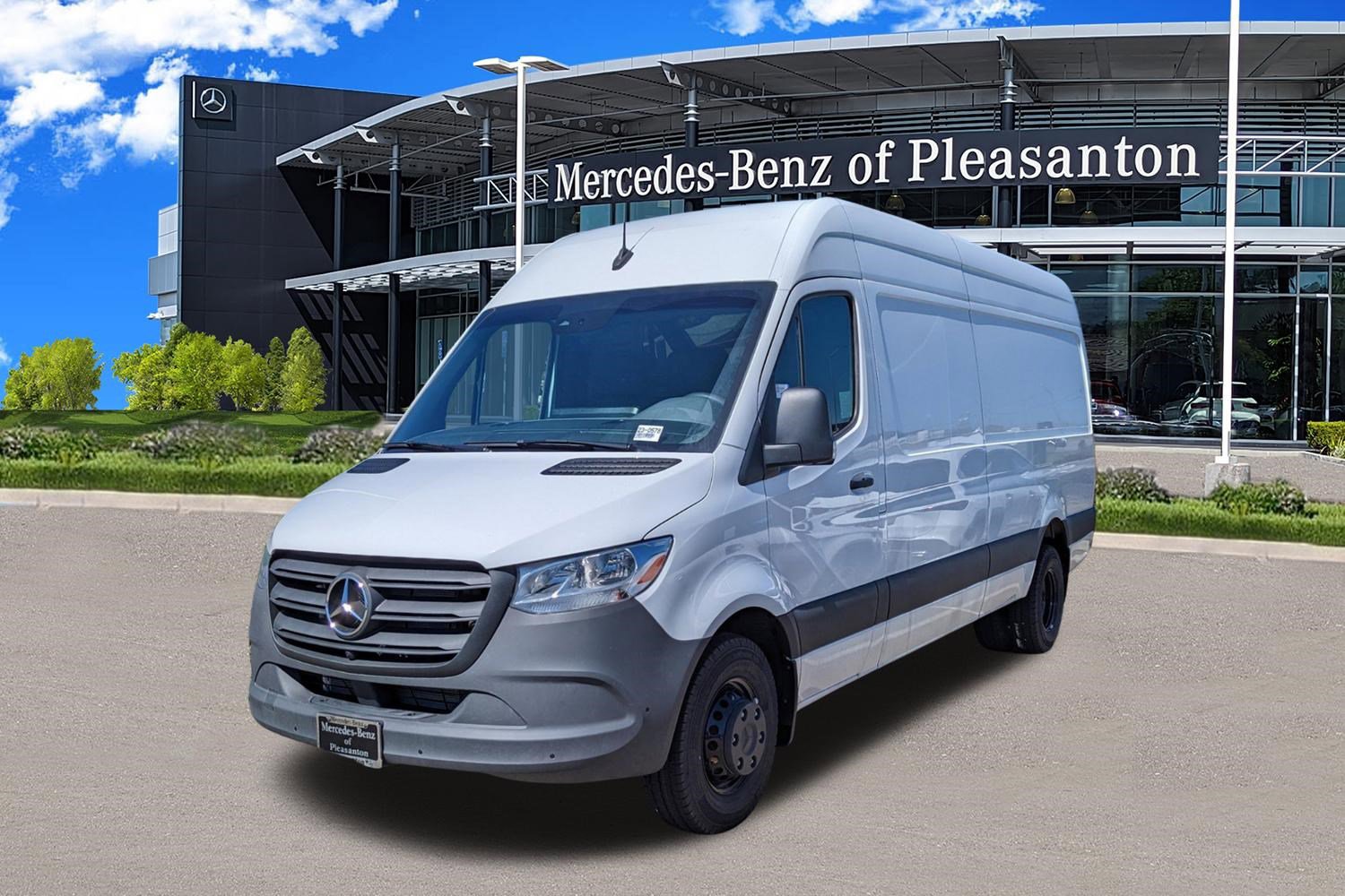 Mercedes Benz Full Size Van