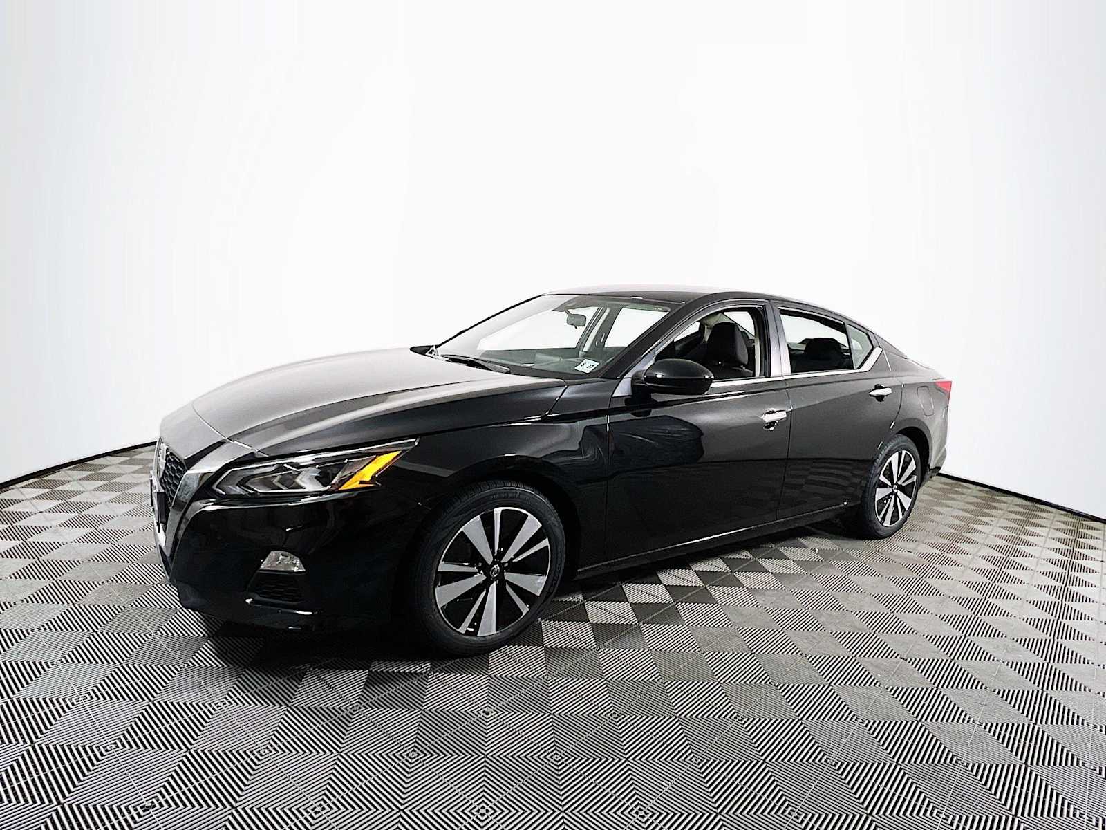 Pre-Owned 2022 Nissan Altima 2.5 SV 4dr Car in Keyport #NN409686 | Pine Belt Nissan of Keyport
