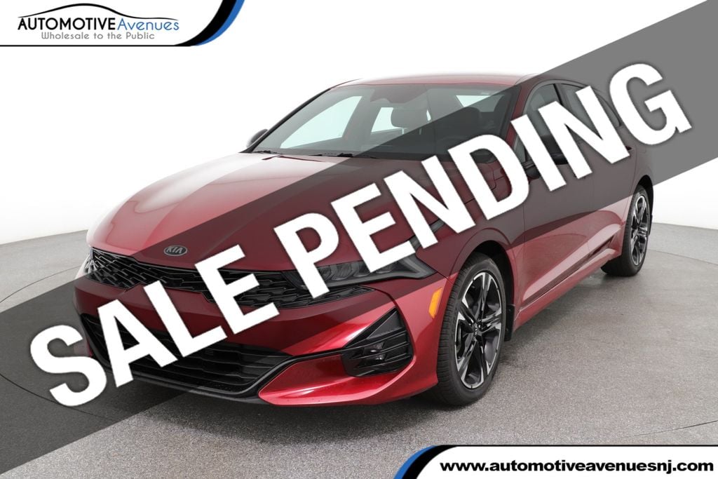 2022 Kia Optima Lx Red