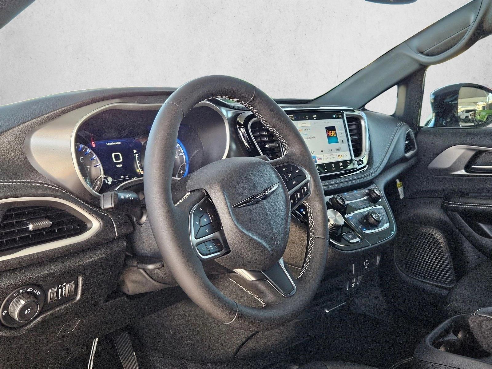 New 2026 Chrysler Pacifica Select Passenger Van in Fort Worth #TR222584 ...