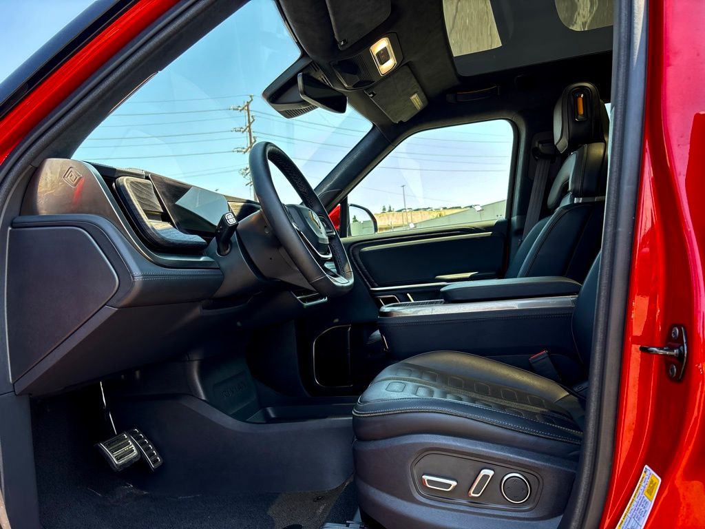 Pre-Owned 2024 Rivian R1S Adventure Dual Motor Large Pack 4D Sport ...