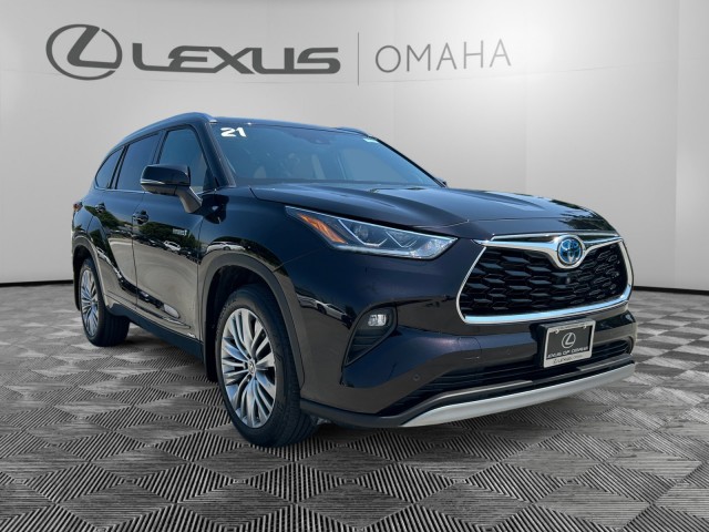 Pre-Owned 2021 Toyota Highlander Hybrid Platinum AWD w/ Navigation 4D ...