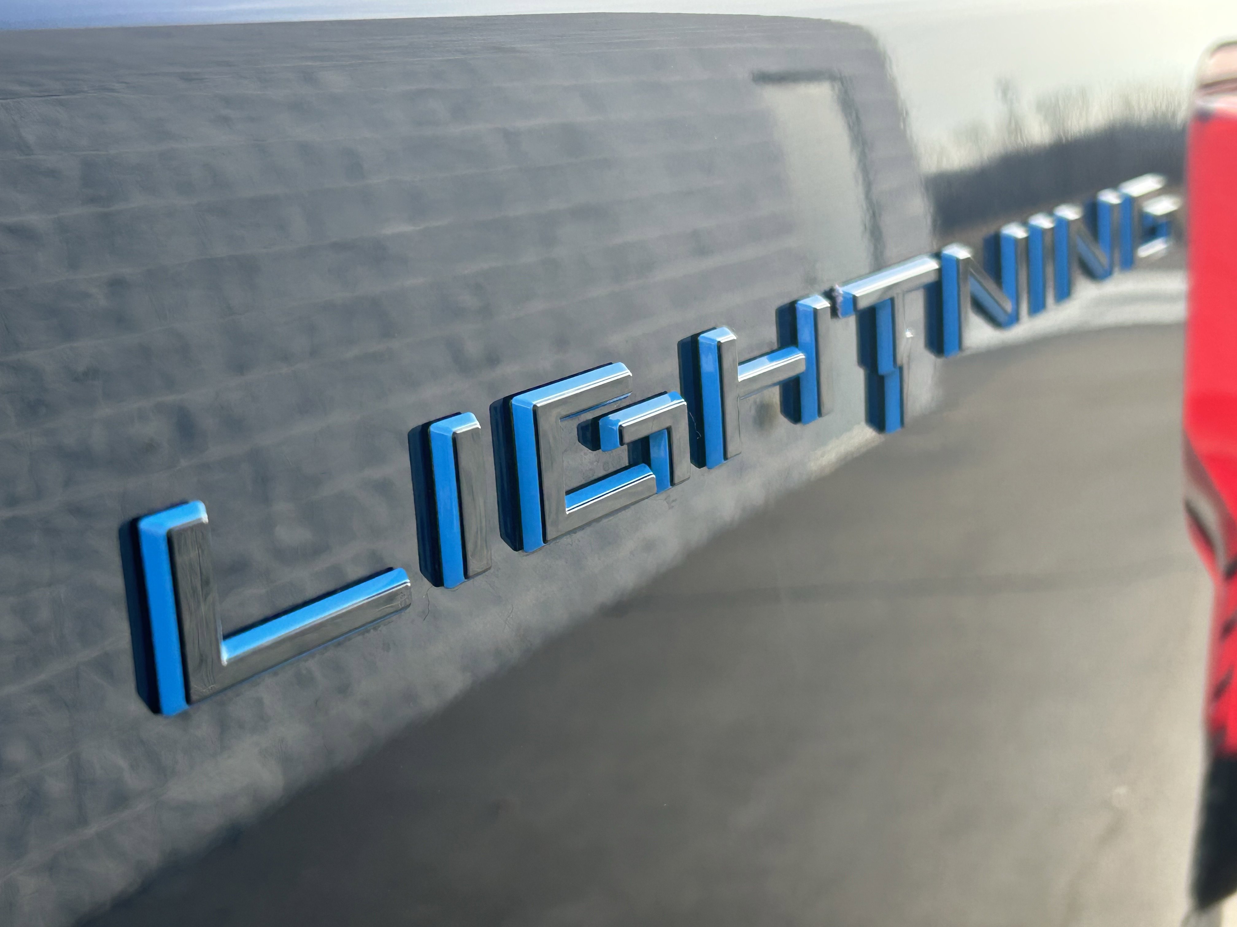 Pre-Owned 2024 Ford F-150 Lightning LARIAT Crew Cab Pickup in Davenport ...