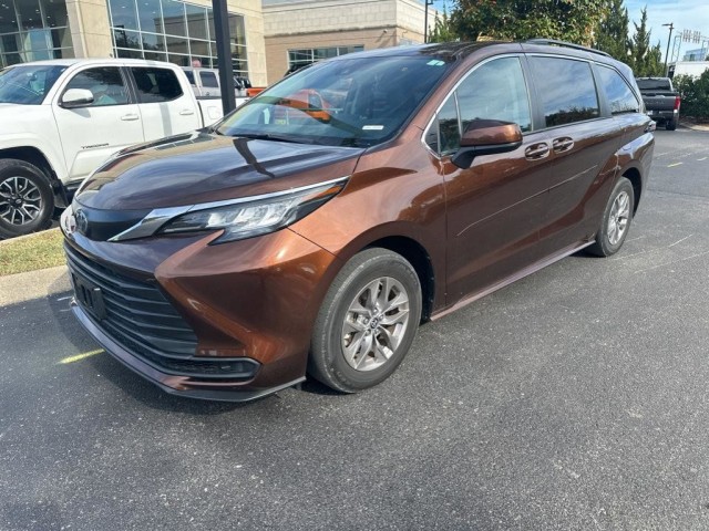 Pre-Owned 2022 Toyota Sienna Hybrid LE Passenger Van in Cookeville # ...