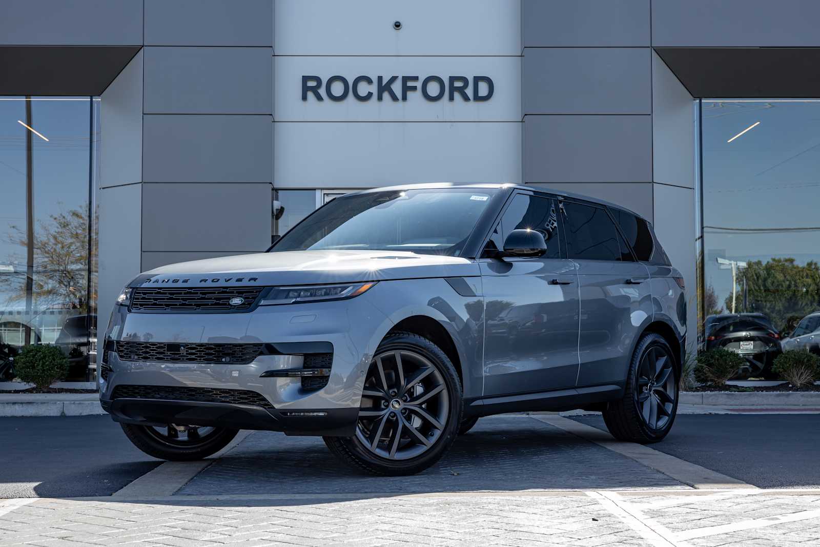 New 2025 Land Rover Range Rover Sport SE Sport Utility in Rockford ...