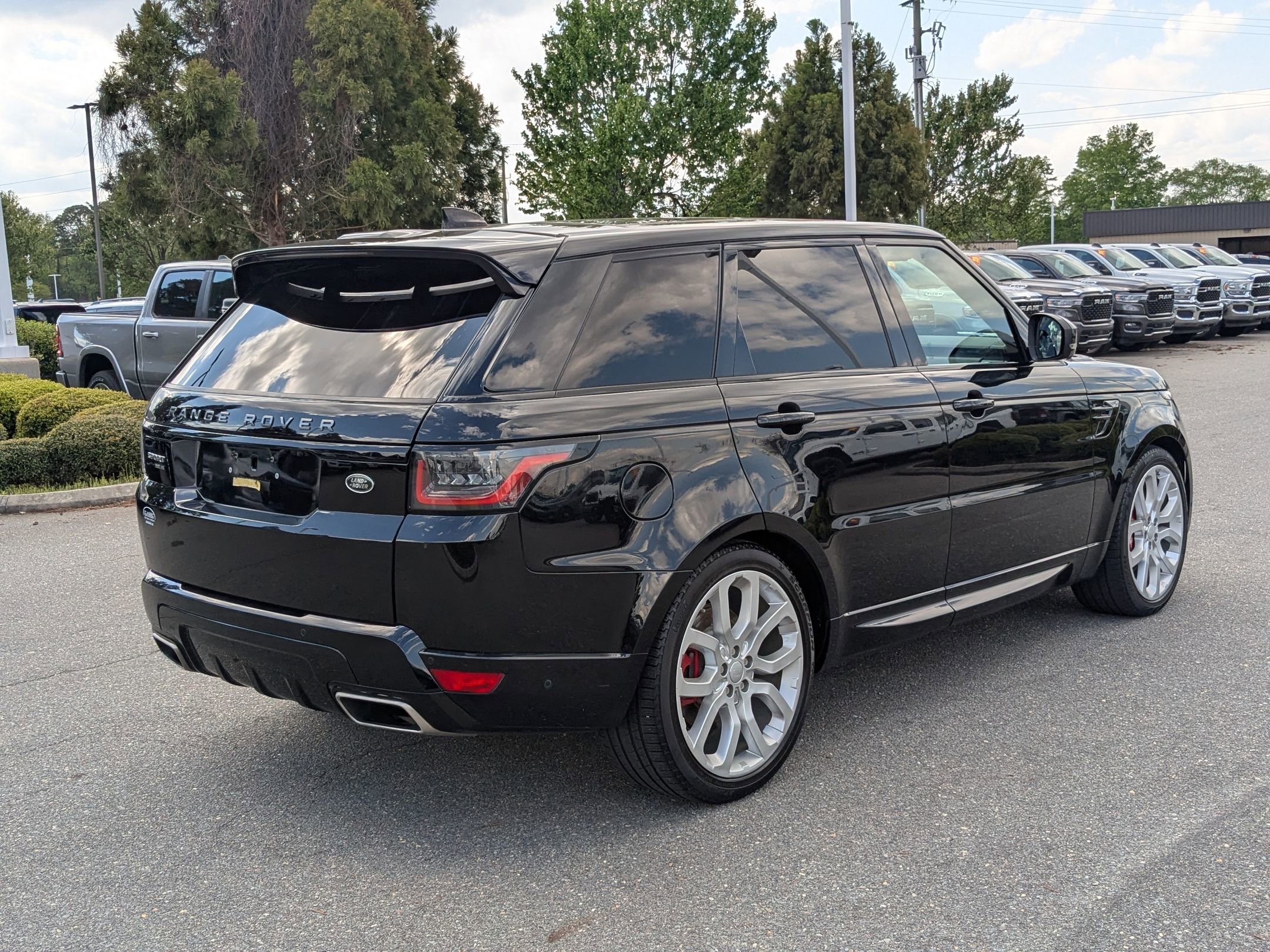 Pre-Owned 2020 Land Rover Range Rover Sport HSE Dynamic Sport Utility ...