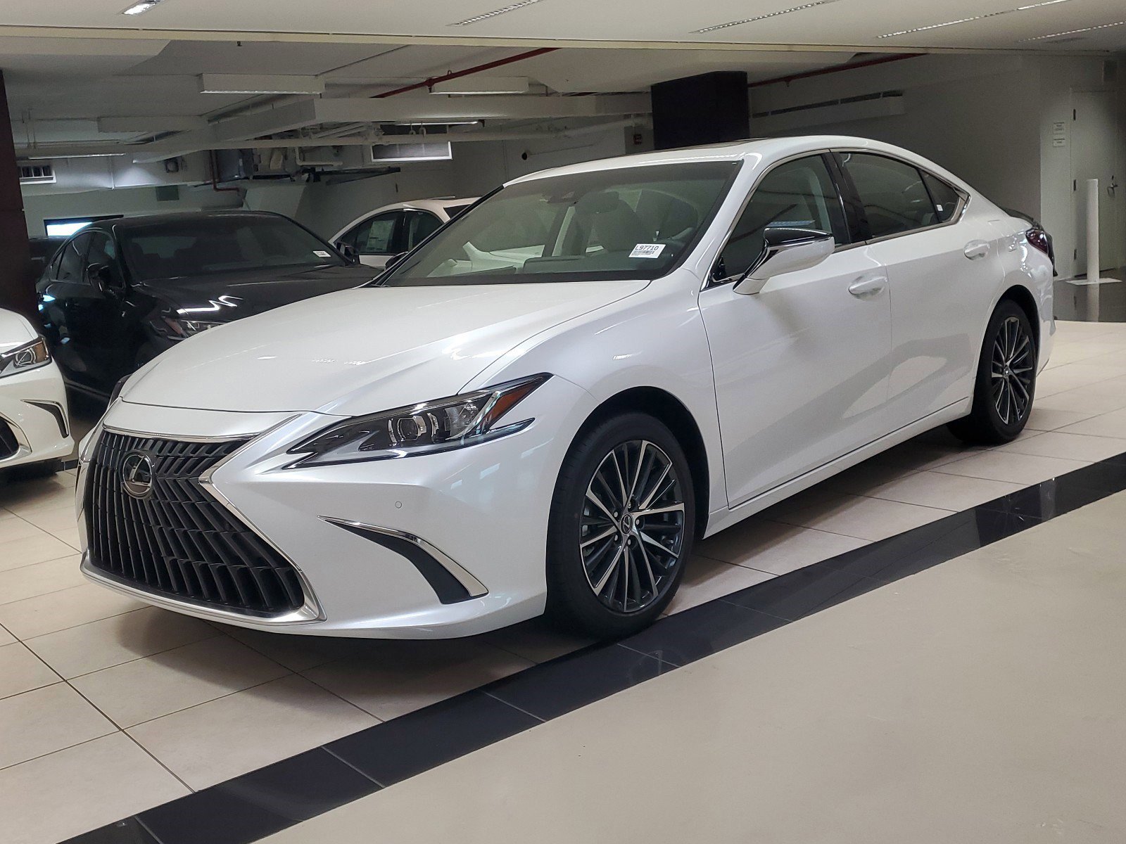 New 2025 Lexus ES 350 Sedan in Miami #L98635 | Lexus of West Kendall