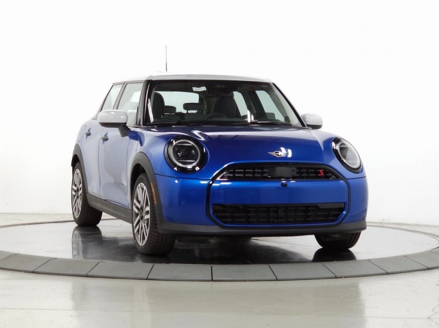 Courtesy 2025 MINI Cooper S Hardtop 4 Door Iconic 4D Hatchback in ...