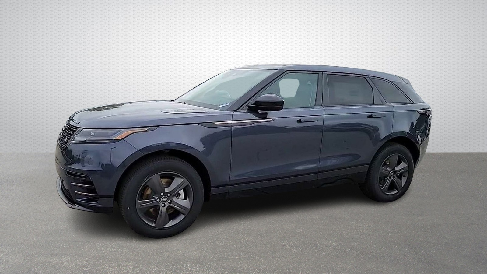 New 2025 Land Rover Range Rover Velar Dynamic SE 4 Door in Wilmington ...