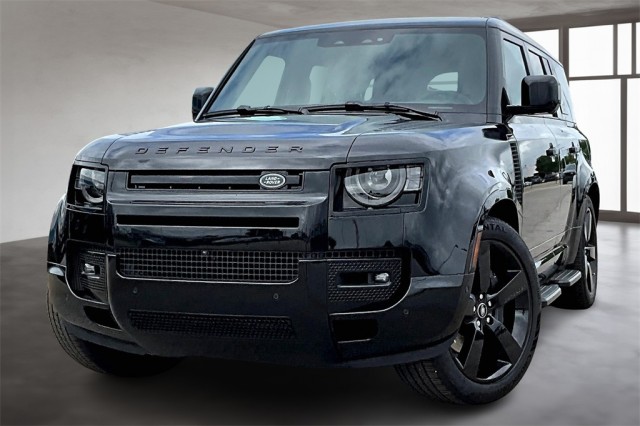 New 2025 Land Rover Defender 130 X-Dynamic SE 4D Sport Utility in ...