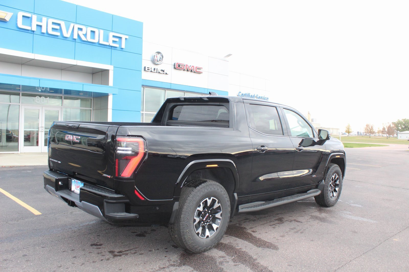 New 2026 GMC Sierra EV AT4 Max Range Crew Cab in Luverne #410323G ...