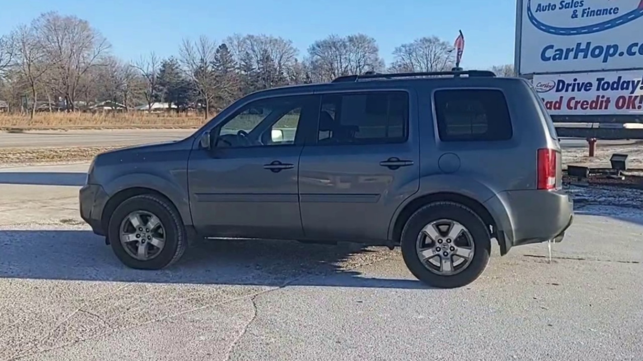 Used 2011 Honda Pilot EX Sport Utility 4D 4D SUV in Burnsville | CarHop
