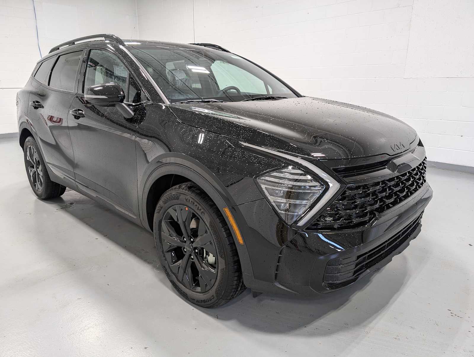 New 2025 Kia Sportage X-Line in EBONY BLACK | Greensburg, PA | #K06672