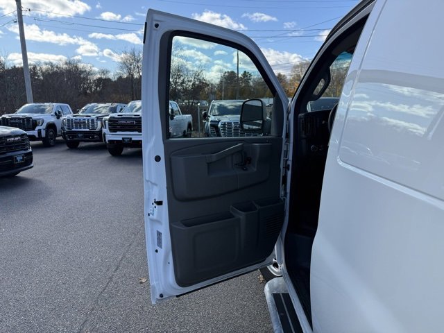 Pre-Owned 2023 GMC Savana 2500 Work Van 3D Cargo Van in Norwood #GM3104 ...