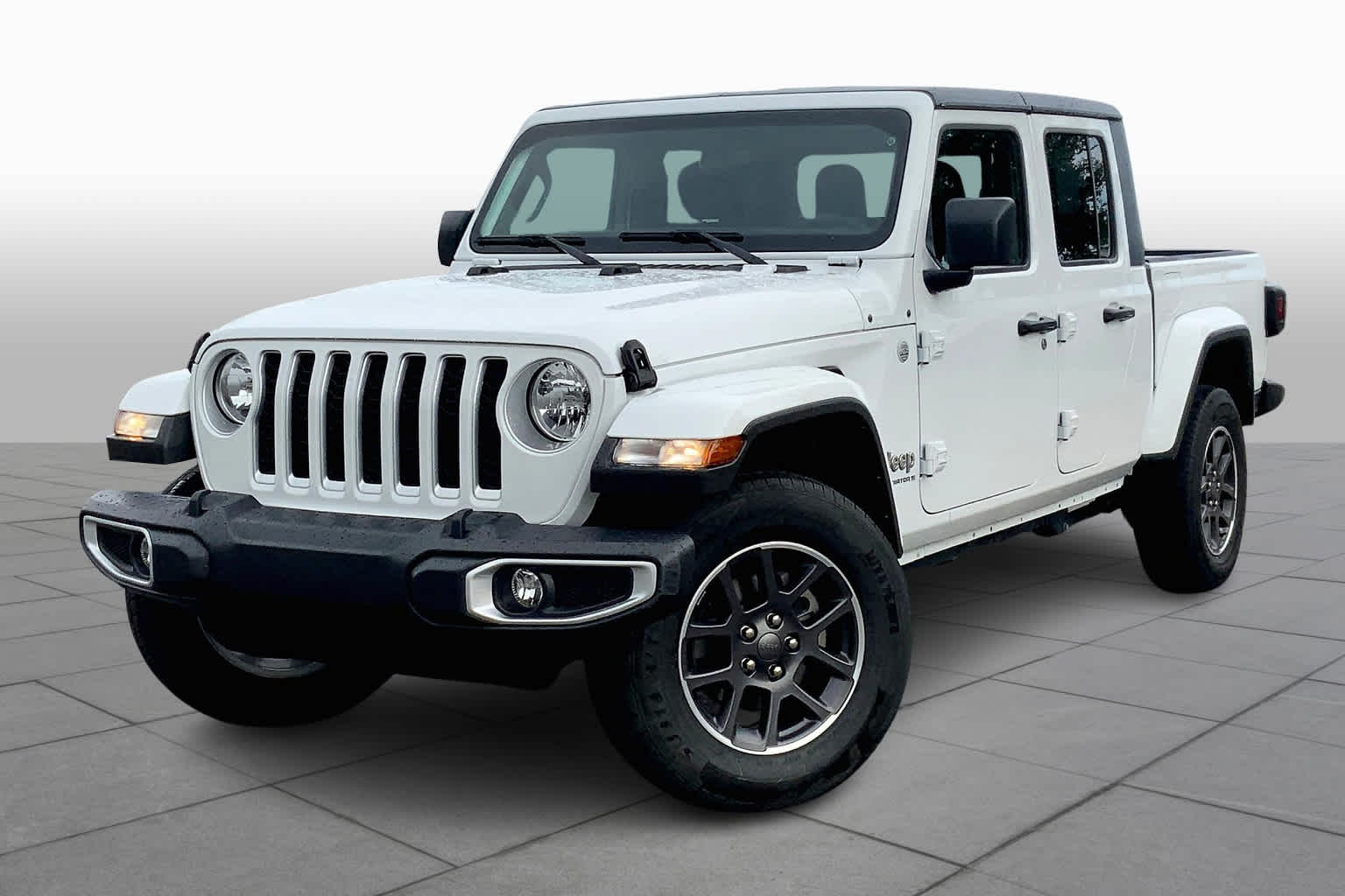 Pre-Owned 2023 Jeep Gladiator Overland 4×4 Crew Cab Pickup in ...