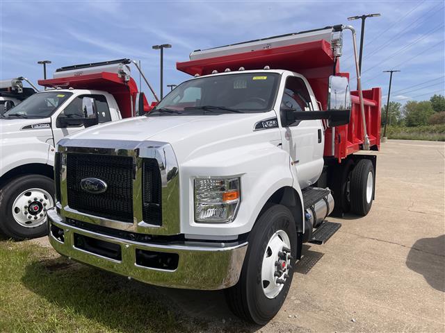 Ford F850 2024