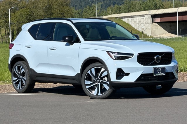 New 2025 Volvo XC40 Ultra SUV in Eugene #V571661 | Volvo Cars Eugene