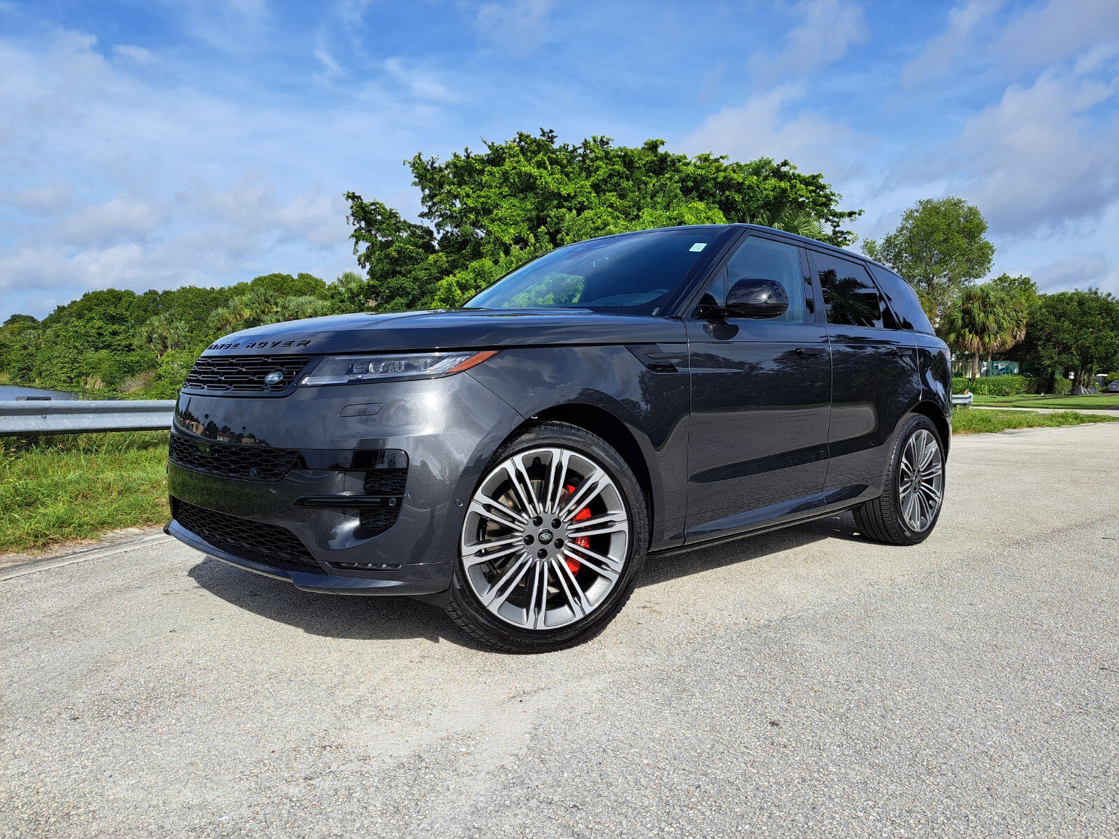 2022 Range Rover Black Rims