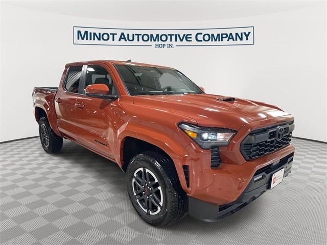 Pre-Owned 2025 Toyota Tacoma Sr5 4D Double Cab in Minot #67175A | Minot Chrysler Center