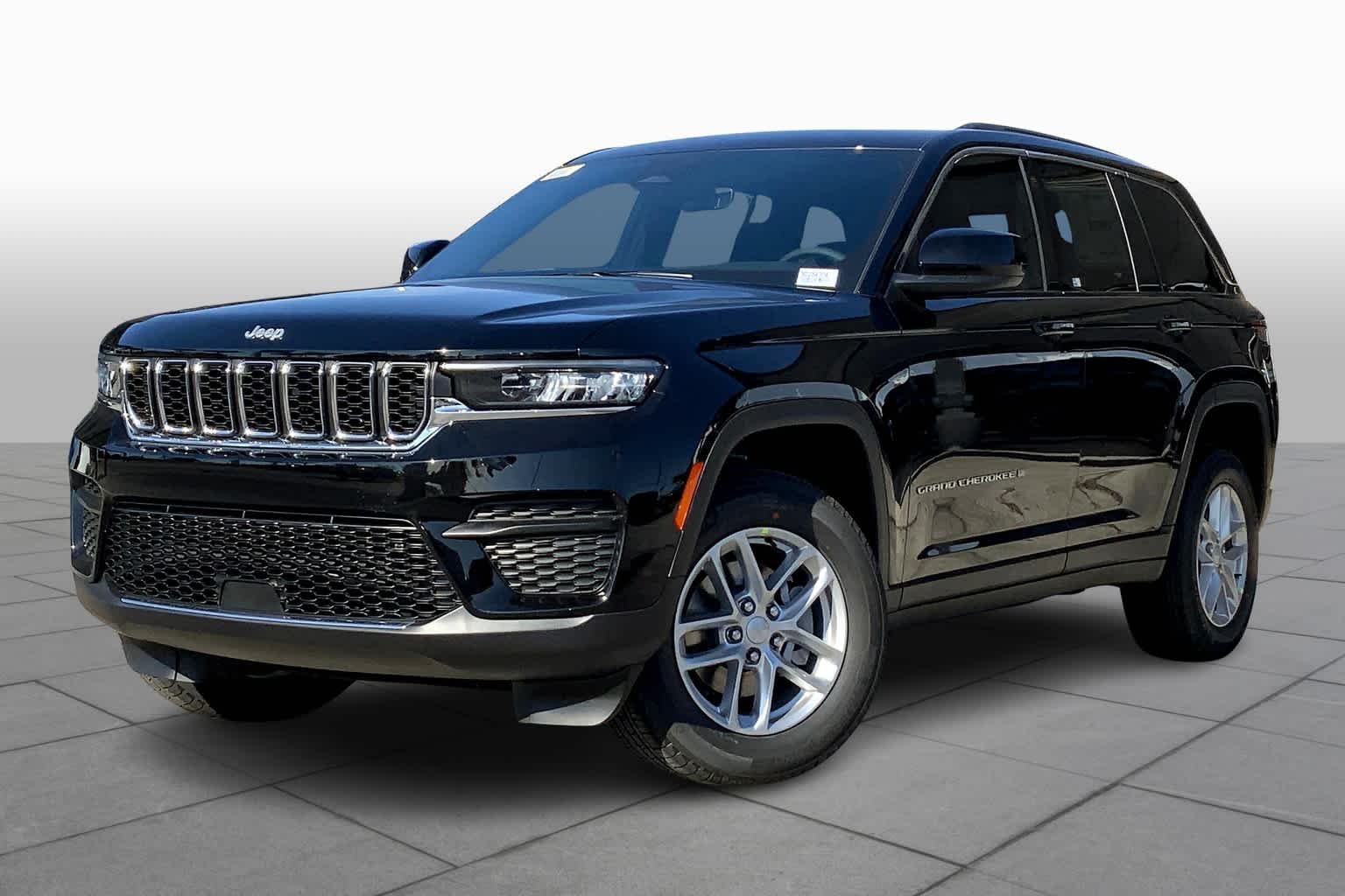 New 2025 Jeep Grand Cherokee Laredo X Sport Utility in Denton #SC284304 | Denton Chrysler Dodge ...