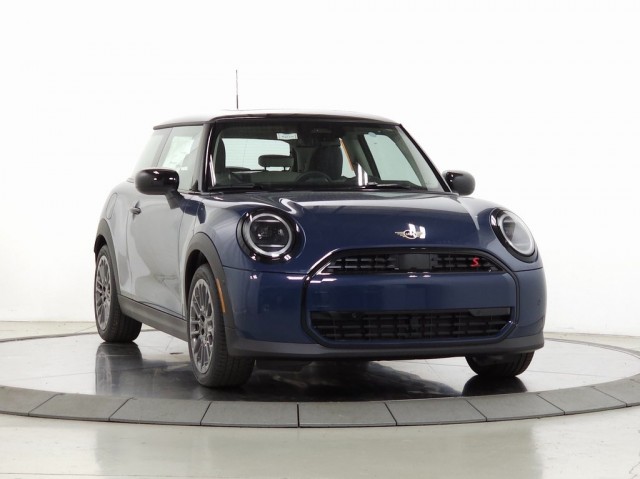 Courtesy 2025 MINI Cooper S Hardtop 2 Door Signature Plus 2D Hatchback ...